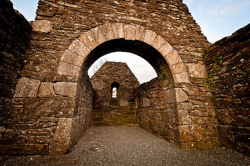 Early Irish Architecture
